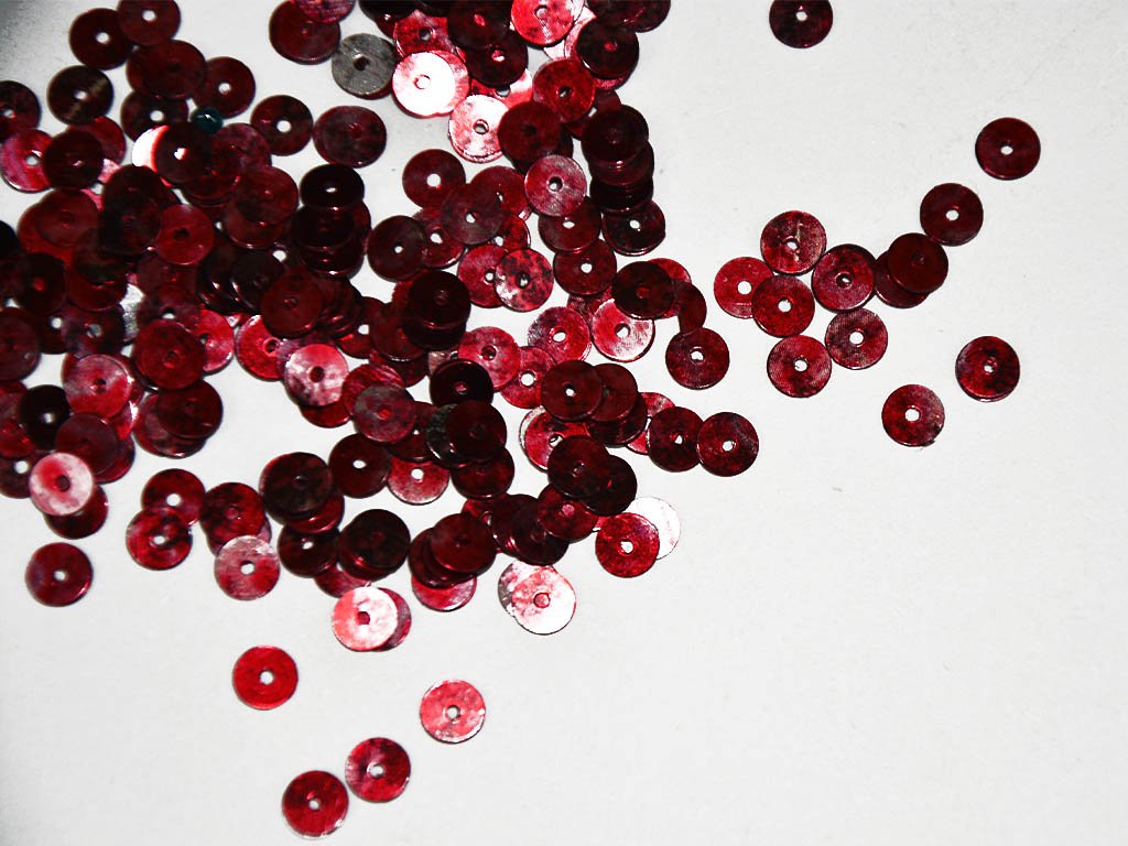 Red Circular 1 Hole Plastic Sequins(Wholesale)