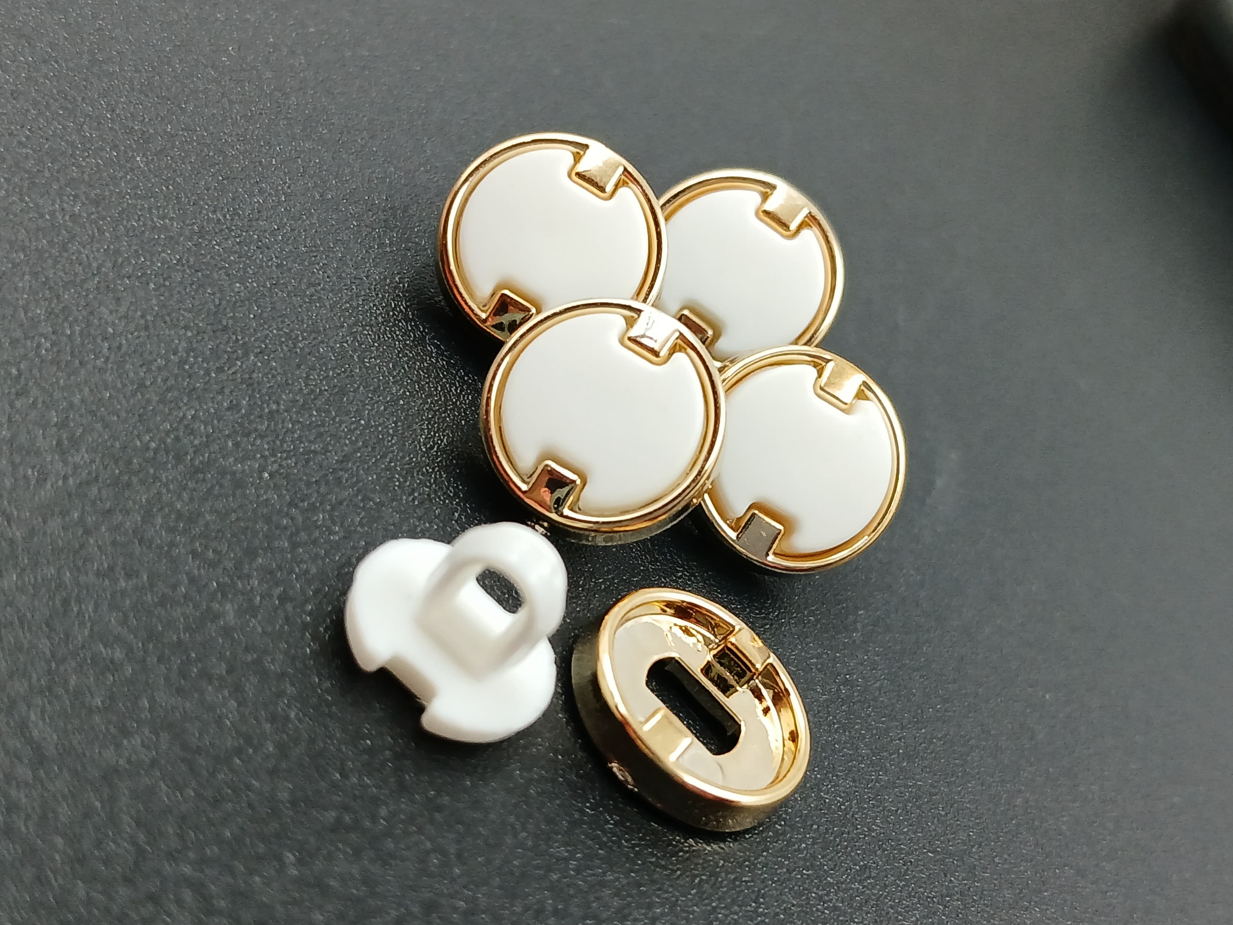 White & Golden Aesthetic 16L Plastic Button