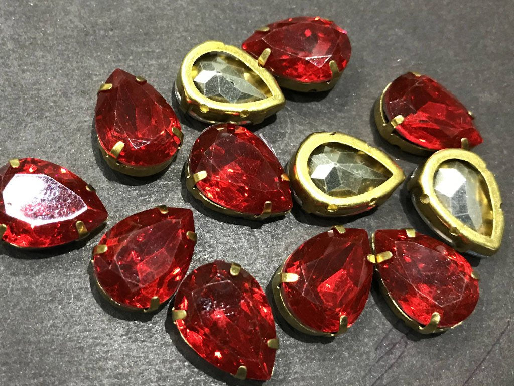 Red Drop Resin Stones with Catcher (18x13 mm)